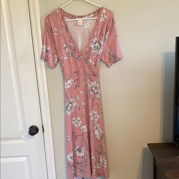 Matty M | Dresses | Matty M Pink Flutter Sleeve Wrap Midi Dress | Poshmark